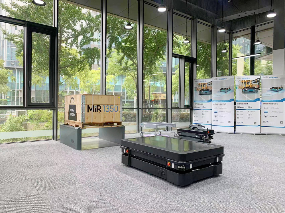 Understanding Mobile Robot Chassis: Operational Insights and Strategic ...